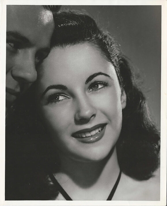 ELIZABETH TAYLOR / CYNTHIA (1947) Photo w/Jimmy Lydon - WalterFilm