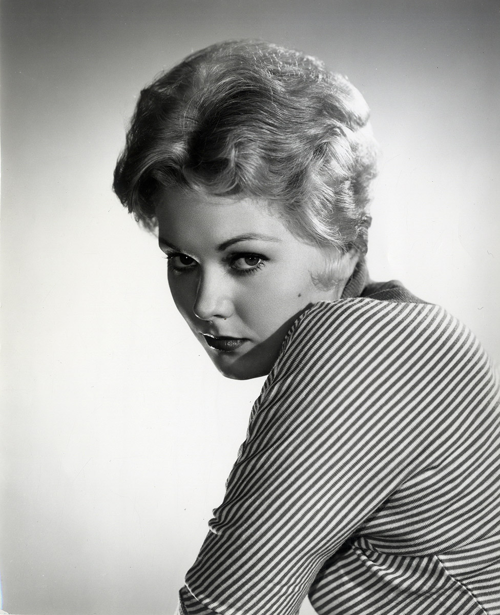 Kim Novak 1956 Portrait By Robert Coburn Walterfilm